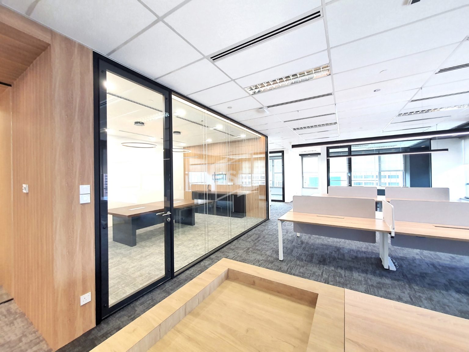 Benefits of Double Glazed Glass Partitions in Workplaces