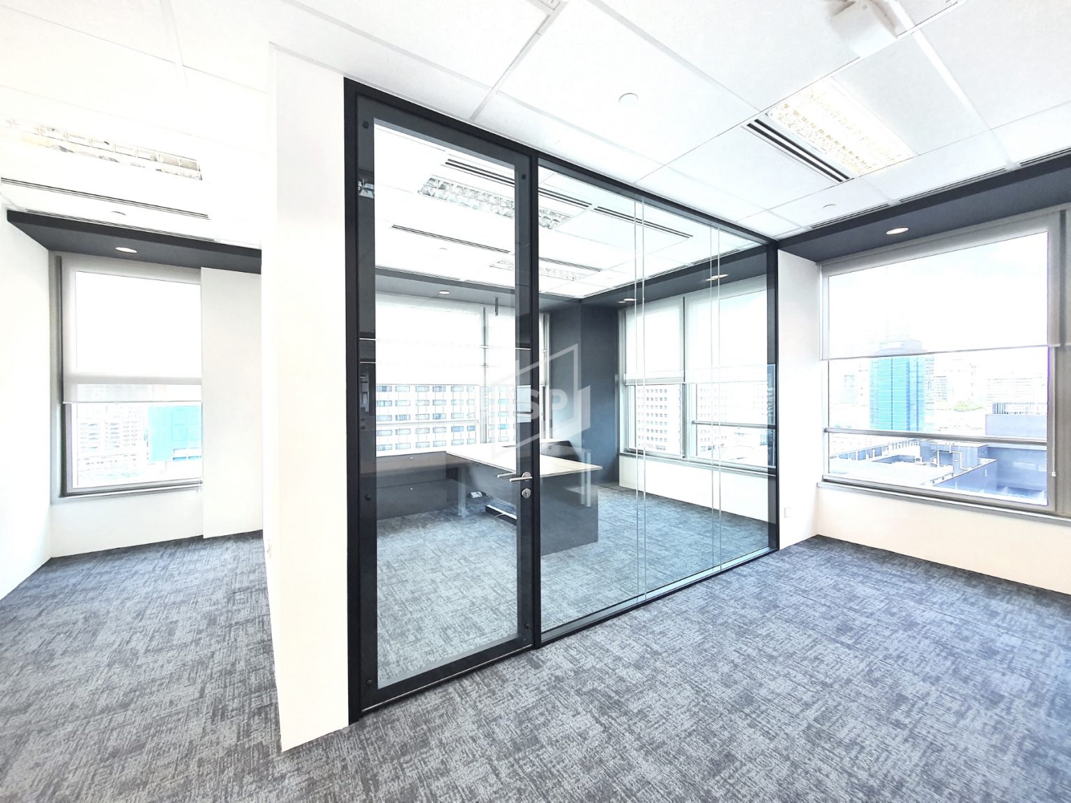 Benefits of Double Glazed Glass Partitions in Workplaces