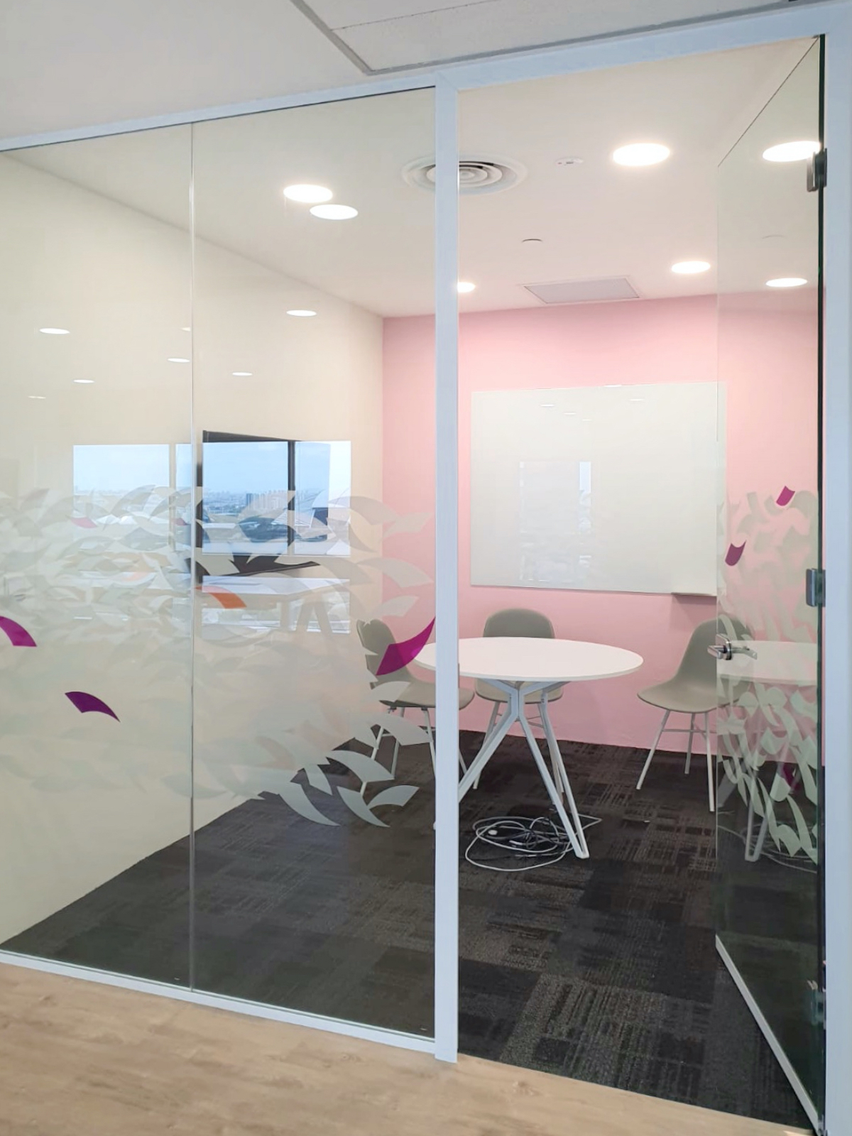 SOLO Frameless Door - Integrate Systems Panel