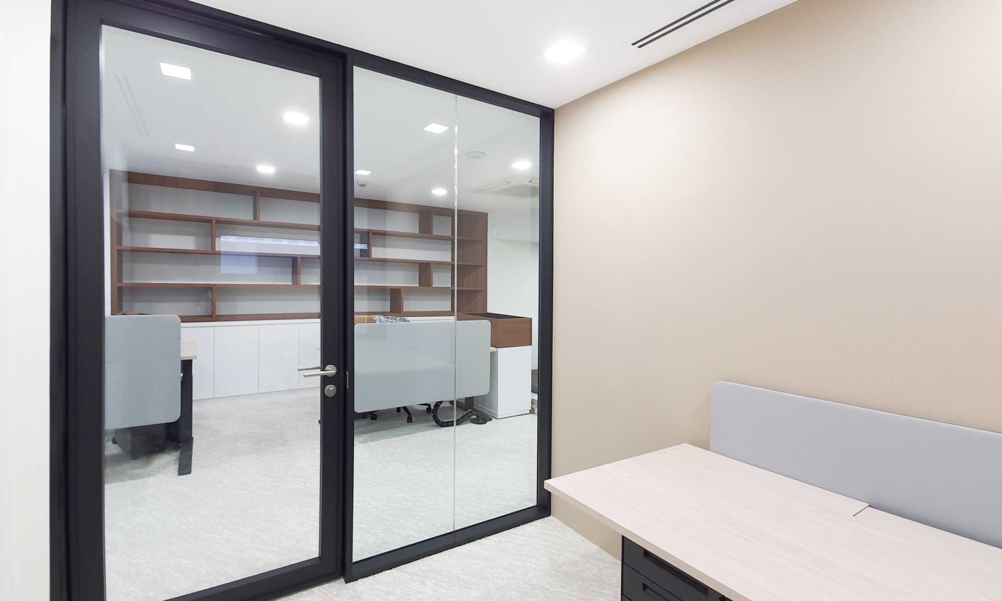 SOLO PLUS Framed Door - Integrate Systems Panel