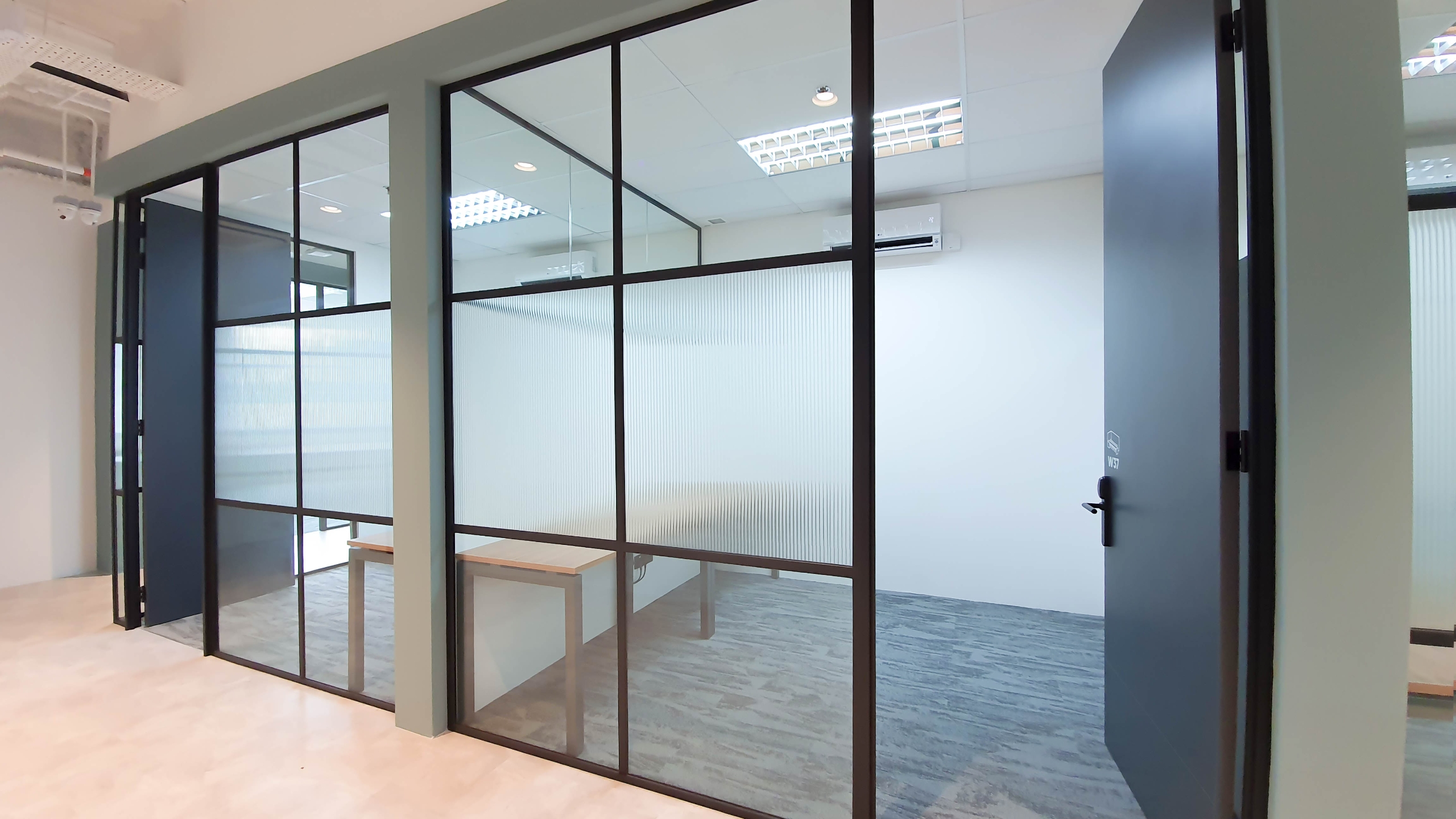 Transom Glass - Integrate Systems Panel